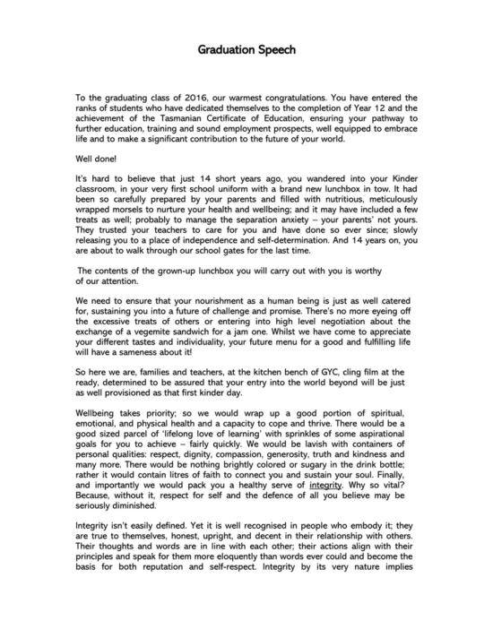 Graduation Speech Outline and Ideas (18 Inspiring Examples)