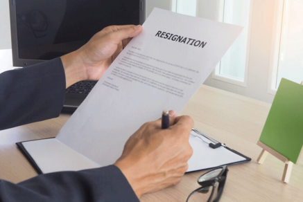 How to Formally Announce Your Retirement (Sample Letters)